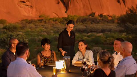 Uluru Dinner Under The Stars | Uluru Sunset and BBQ Dinner (Mai Uluru ...