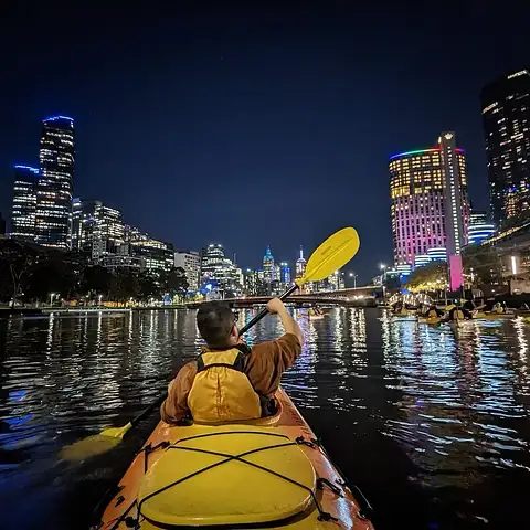 Yarra River Moonlight Kayak Tour | Kayak Melbourne | Backpacker Deals
